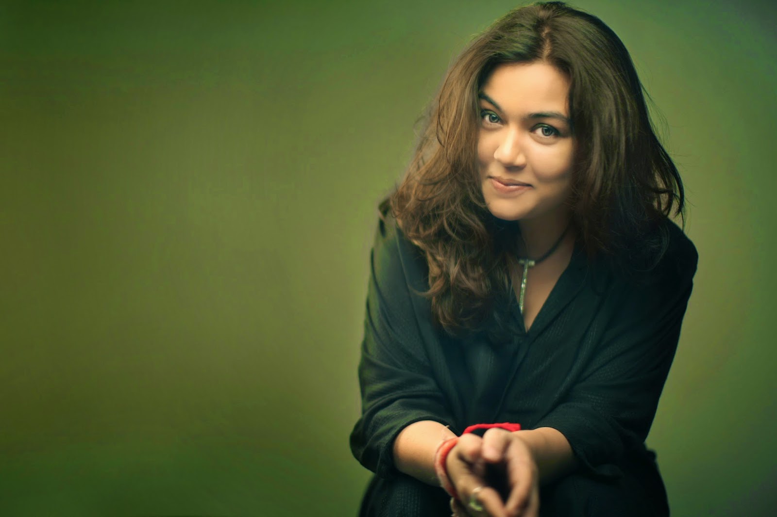 Rabi Makeup Glitz - All About Beauty , Fashion & Style